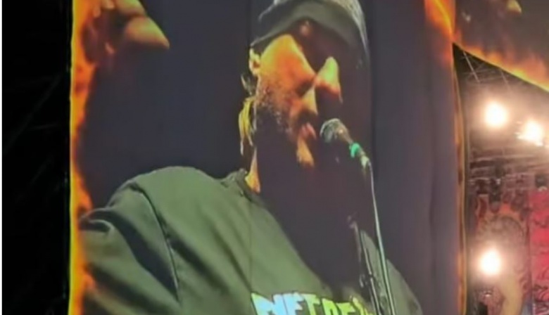 Chizzo Napoli emocionó al público con su agradecimiento a Necochea: “El ...